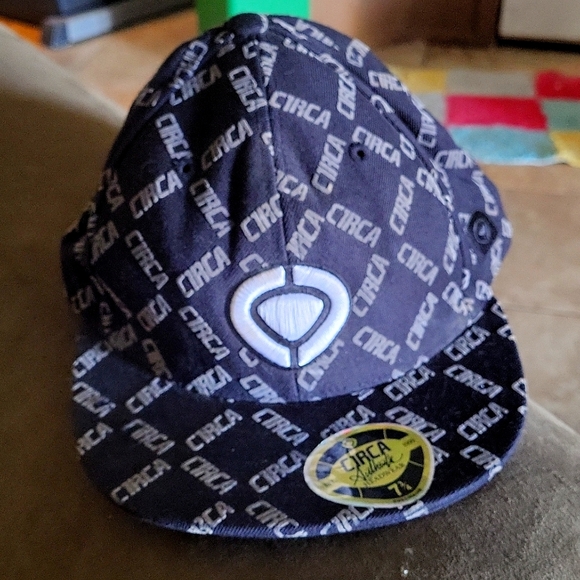 Circa Joan & David | Accessories | Like New Black And Gray Circa Fitted ...